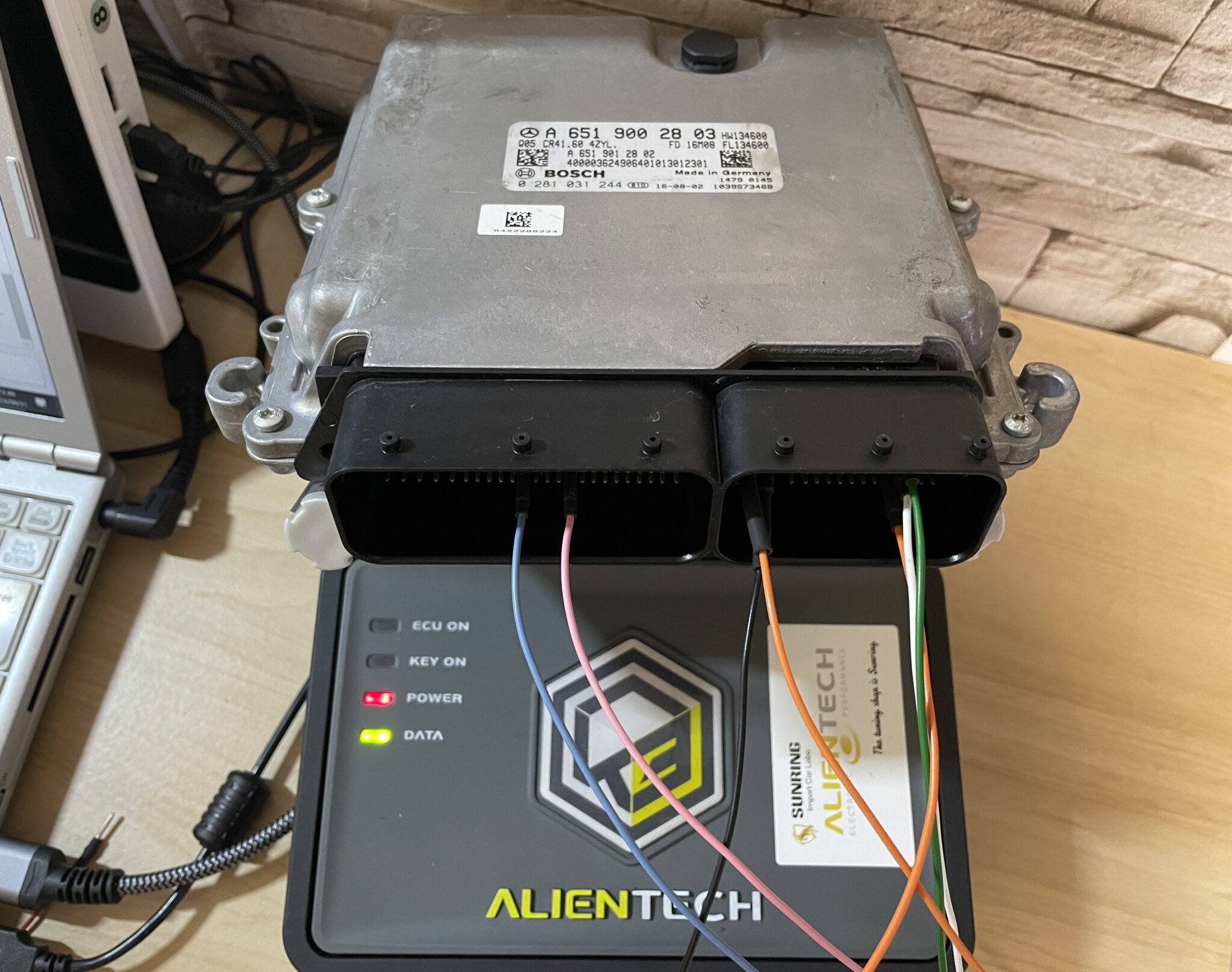 エーリアンテック メルセデスベンツ V220d W447 ECUチューニング AdBlue時限機能無効化 - ALIENTECH ECUチューニング施工店 SUNRING
